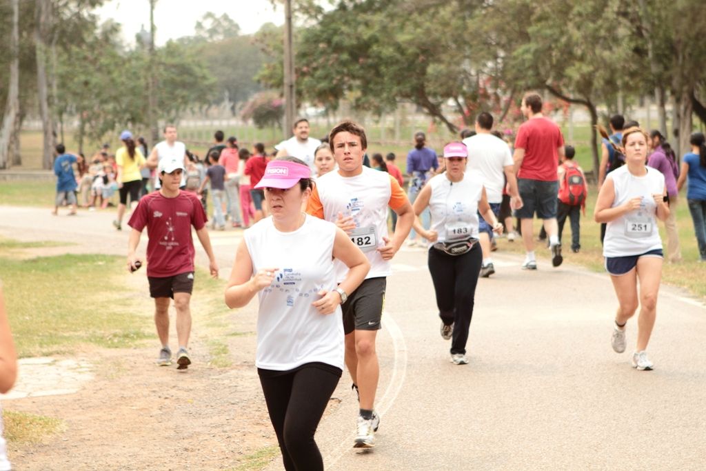 Programa y actividades de la Corrida - Fundación Dequení